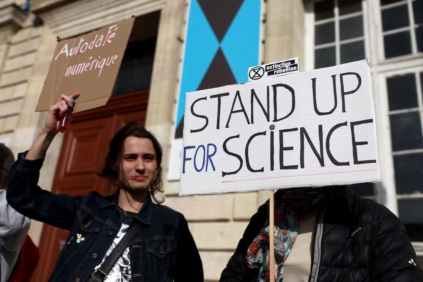 France’s “Pause” Program Raises Alarming Questions - World Insight Info